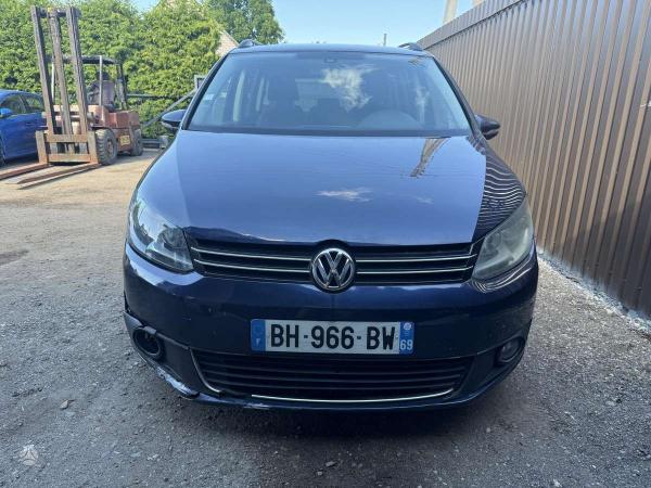 Zils Volkswagen Touran 2011 Kauņa, ar dzinēja tilpumu 1.60 L un nobraukumu 207 tūkst. km par 3600 €, foto 9 vietnē AUTOMOTO.COM.LV
