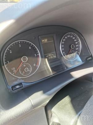 Zils Volkswagen Touran 2011 Rīga, ar dzinēja tilpumu 2.00 L un nobraukumu 335 tūkst. km par 4999 €, foto 5 vietnē AUTOMOTO.COM.LV