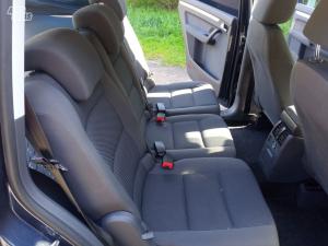 Blue Volkswagen Touran 2011 in Vilnius, with an engine capacity of 1.60 L and mileage of 343 thousand km for 4890 €, photo 18 on AUTOMOTO.COM.LV