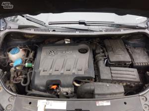 Blue Volkswagen Touran 2011 in Vilnius, with an engine capacity of 1.60 L and mileage of 343 thousand km for 4890 €, photo 22 on AUTOMOTO.COM.LV