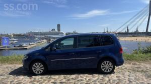 Zils Volkswagen Touran 2011 Rīga, ar dzinēja tilpumu 2.00 L un nobraukumu 330 tūkst. km par 4750 €, foto 4 vietnē AUTOMOTO.COM.LV