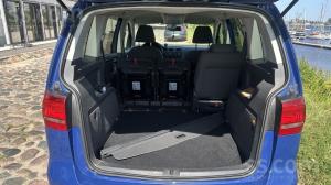 Zils Volkswagen Touran 2011 Rīga, ar dzinēja tilpumu 2.00 L un nobraukumu 330 tūkst. km par 4750 €, foto 10 vietnē AUTOMOTO.COM.LV