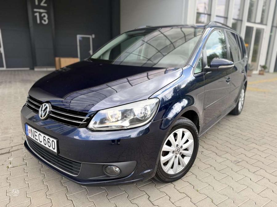 Blue Volkswagen Touran 2011 in Vilnius, with an engine capacity of 1.97 L and mileage of 261 thousand km for 6700 €, photo 1 on AUTOMOTO.COM.LV