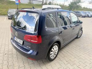 Blue Volkswagen Touran 2011 in Vilnius, with an engine capacity of 1.97 L and mileage of 261 thousand km for 6700 €, photo 6 on AUTOMOTO.COM.LV