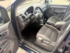 Blue Volkswagen Touran 2011 in Vilnius, with an engine capacity of 1.97 L and mileage of 261 thousand km for 6700 €, photo 13 on AUTOMOTO.COM.LV