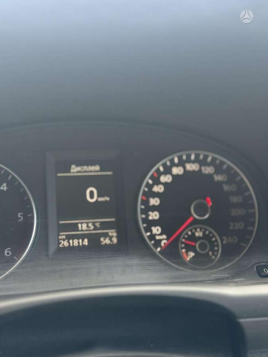 Blue Volkswagen Touran 2011 in Vilnius, with an engine capacity of 1.97 L and mileage of 261 thousand km for 6700 €, photo 18 on AUTOMOTO.COM.LV