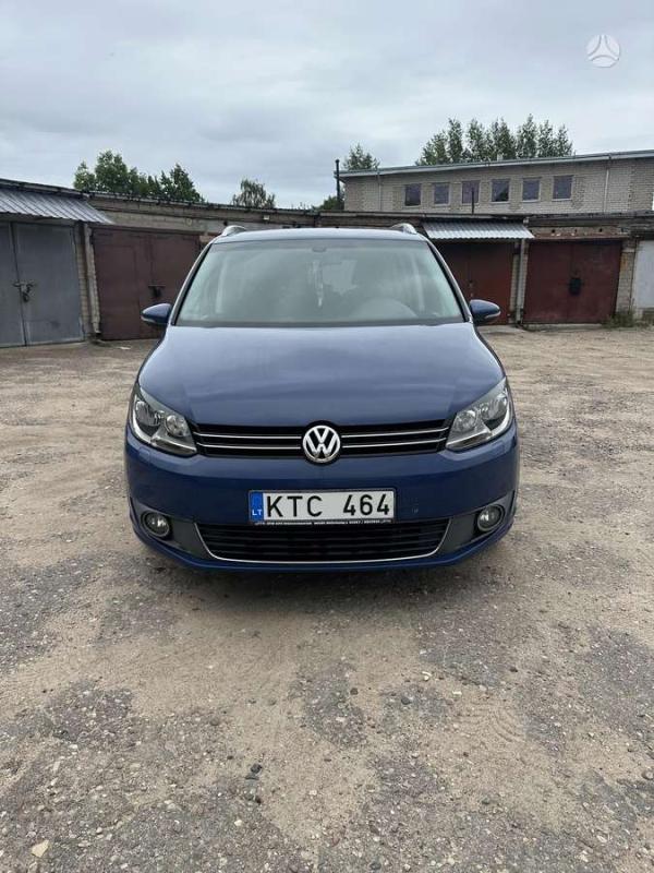 Zils Volkswagen Touran 2011 Kauņa, ar dzinēja tilpumu 1.60 L un nobraukumu 308 tūkst. km par 4500 €, foto 1 vietnē AUTOMOTO.COM.LV