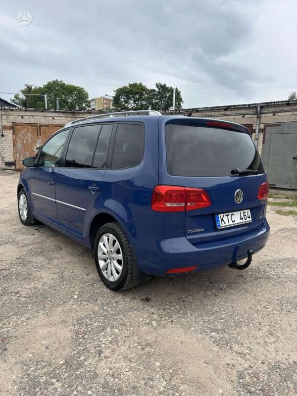Zils Volkswagen Touran 2011 Kauņa, ar dzinēja tilpumu 1.60 L un nobraukumu 308 tūkst. km par 4500 €, foto 9 vietnē AUTOMOTO.COM.LV
