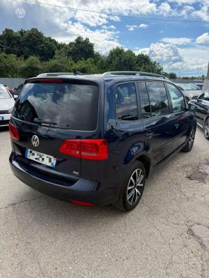 Blue Volkswagen Touran 2011 in Taurage, with an engine capacity of 1.60 L and mileage of 273 thousand km for 4700 €, photo 4 on AUTOMOTO.COM.LV