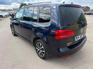 Blue Volkswagen Touran 2011 in Taurage, with an engine capacity of 1.60 L and mileage of 273 thousand km for 4700 €, photo 5 on AUTOMOTO.COM.LV