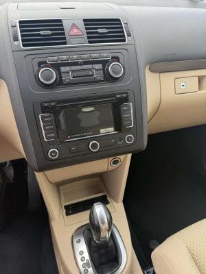 Blue Volkswagen Touran 2011 in Taurage, with an engine capacity of 1.60 L and mileage of 273 thousand km for 4700 €, photo 11 on AUTOMOTO.COM.LV