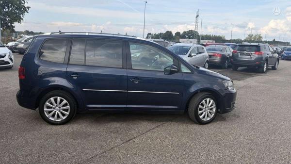 Volkswagen Touran 2011 Marijampole vietnē Zils Volkswagen Touran 2011 Marijampole, ar dzinēja tilpumu 1.97 L un nobraukumu 187 tūkst. km par 5899 €, foto 3 vietnē AUTOMOTO.COM.LV
