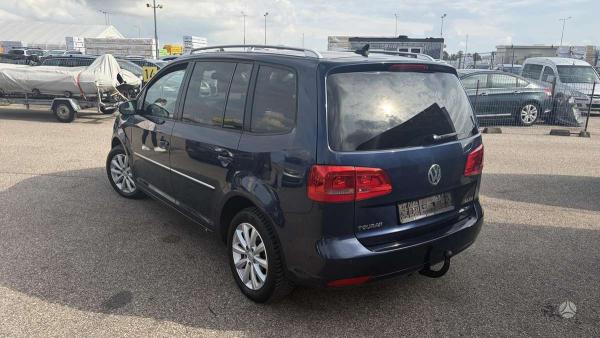 Volkswagen Touran 2011 Marijampole vietnē Zils Volkswagen Touran 2011 Marijampole, ar dzinēja tilpumu 1.97 L un nobraukumu 187 tūkst. km par 5899 €, foto 10 vietnē AUTOMOTO.COM.LV