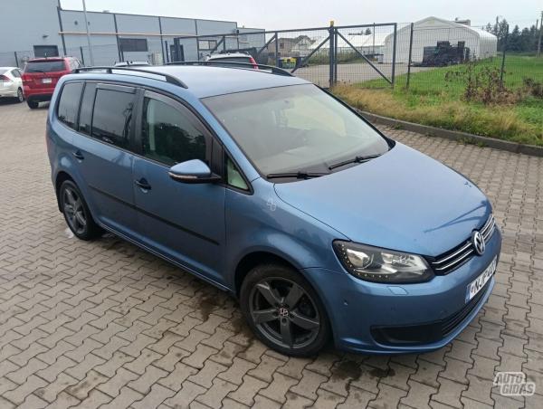 Blue Volkswagen Touran 2011 in Kaunas, with an engine capacity of 1.60 L and mileage of 333 thousand km for 4300 €, photo 10 on AUTOMOTO.COM.LV