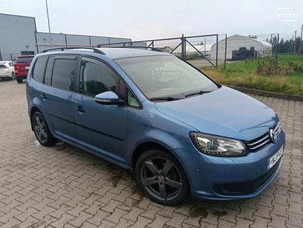 Blue Volkswagen Touran 2011 in Kaunas, with an engine capacity of 1.60 L and mileage of 333 thousand km for 4300 €, photo 11 on AUTOMOTO.COM.LV