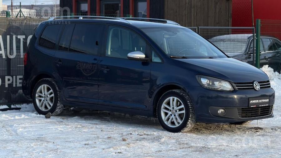 Zils Volkswagen Touran 2012 Liepāja, ar dzinēja tilpumu 2.00 L un nobraukumu 276 tūkst. km par 6850 €, foto 2 vietnē AUTOMOTO.COM.LV