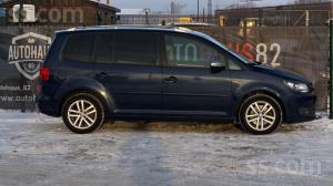 Zils Volkswagen Touran 2012 Liepāja, ar dzinēja tilpumu 2.00 L un nobraukumu 276 tūkst. km par 6850 €, foto 3 vietnē AUTOMOTO.COM.LV