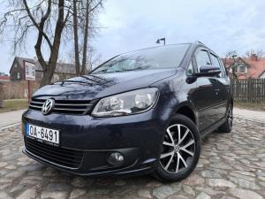 Zils Volkswagen Touran 2012 Jelgava, ar dzinēja tilpumu 1.60 L un nobraukumu 238 tūkst. km par 5870 €, foto  vietnē AUTOMOTO.COM.LV