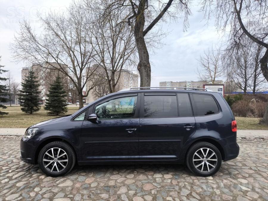 Zils Volkswagen Touran 2012 Jelgava, ar dzinēja tilpumu 1.60 L un nobraukumu 238 tūkst. km par 5870 €, foto 7 vietnē AUTOMOTO.COM.LV