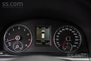 Blue Volkswagen Touran 2012 in Riga, with an engine capacity of 1.40 L and mileage of 227 thousand km for 7990 €, photo 12 on AUTOMOTO.COM.LV
