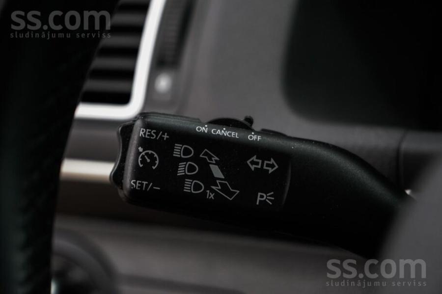 Blue Volkswagen Touran 2012 in Riga, with an engine capacity of 1.40 L and mileage of 227 thousand km for 7990 €, photo 13 on AUTOMOTO.COM.LV