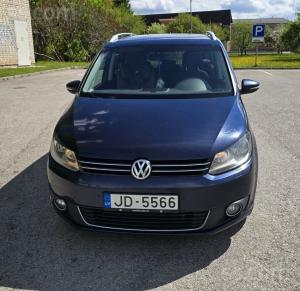 Blue Volkswagen Touran 2012 in Talsi, with an engine capacity of 1.60 L and mileage of 280 thousand km for 5250 €, photo 3 on AUTOMOTO.COM.LV