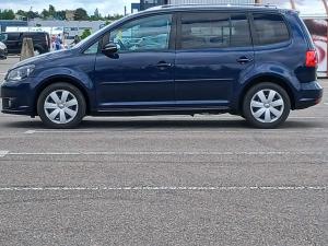 Blue Volkswagen Touran 2012 in Vilnius, with an engine capacity of 1.60 L and mileage of 274 thousand km for 6200 €, photo  on AUTOMOTO.COM.LV