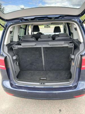 Zils Volkswagen Touran 2012 Viļņa, ar dzinēja tilpumu 1.60 L un nobraukumu 274 tūkst. km par 6200 €, foto 11 vietnē AUTOMOTO.COM.LV