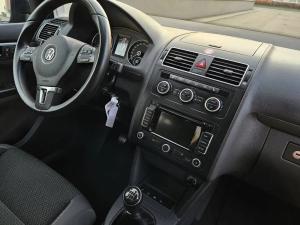 Blue Volkswagen Touran 2012 in Jekabpils, with an engine capacity of 2.00 L and mileage of 313 thousand km for 6890 €, photo 20 on AUTOMOTO.COM.LV