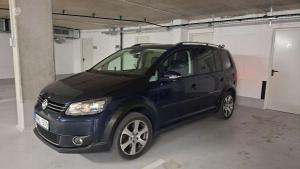 Blue Volkswagen Touran 2012 in Kaunas, with an engine capacity of 1.97 L and mileage of 345 thousand km for 5900 €, photo  on AUTOMOTO.COM.LV
