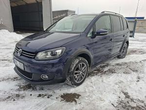 Blue Volkswagen Touran 2012 in Kaunas, with an engine capacity of 1.97 L and mileage of 345 thousand km for 5900 €, photo 8 on AUTOMOTO.COM.LV