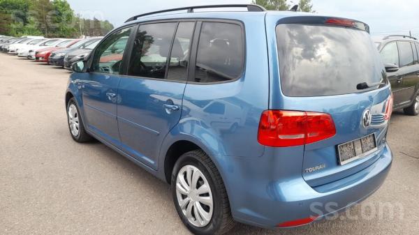 Blue Volkswagen Touran 2012 in Riga, with an engine capacity of 2.00 L and mileage of 0 thousand km for 4950 €, photo 6 on AUTOMOTO.COM.LV