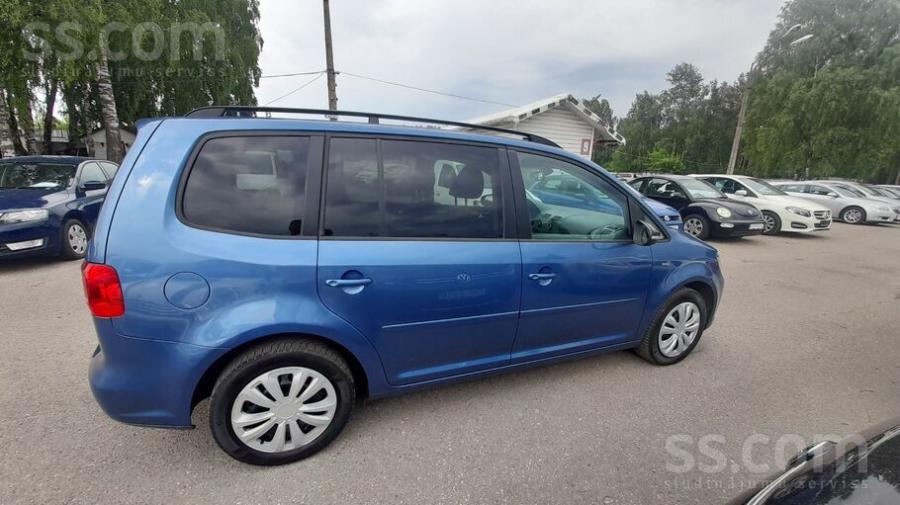 Zils Volkswagen Touran 2012 Rīga, ar dzinēja tilpumu 2.00 L un nobraukumu 0 tūkst. km par 4950 €, foto 12 vietnē AUTOMOTO.COM.LV