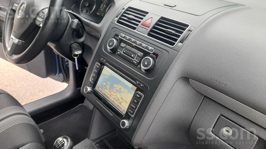 Zils Volkswagen Touran 2012 Rīga, ar dzinēja tilpumu 2.00 L un nobraukumu 0 tūkst. km par 4950 €, foto 26 vietnē AUTOMOTO.COM.LV