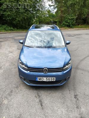 Zils Volkswagen Touran 2012 Rīga, ar dzinēja tilpumu 1.60 L un nobraukumu 211 tūkst. km par 7000 €, foto 9 vietnē AUTOMOTO.COM.LV