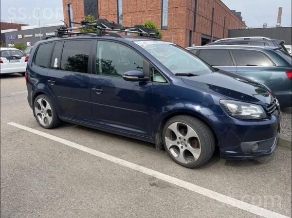 Zils Volkswagen Touran 2012 Ogre, ar dzinēja tilpumu 1.60 L un nobraukumu 362 tūkst. km par 4200 €, foto 2 vietnē AUTOMOTO.COM.LV