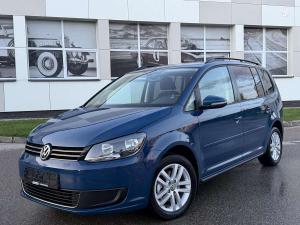 Zils Volkswagen Touran 2012 Utena, ar dzinēja tilpumu 1.60 L un nobraukumu 282 tūkst. km par 4990 €, foto  vietnē AUTOMOTO.COM.LV