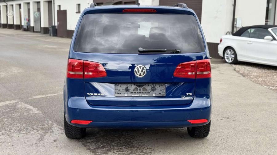Blue Volkswagen Touran 2012 in Telschi, with an engine capacity of 1.39 L and mileage of 173 thousand km for 6700 €, photo 8 on AUTOMOTO.COM.LV