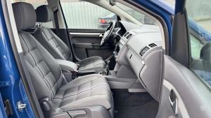 Blue Volkswagen Touran 2012 in Telschi, with an engine capacity of 1.39 L and mileage of 173 thousand km for 6700 €, photo 16 on AUTOMOTO.COM.LV