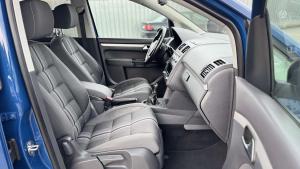 Blue Volkswagen Touran 2012 in Telschi, with an engine capacity of 1.39 L and mileage of 173 thousand km for 6700 €, photo 17 on AUTOMOTO.COM.LV