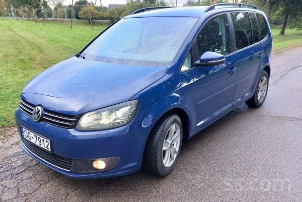 Blue Volkswagen Touran 2012 in Ogre, with an engine capacity of 1.60 L and mileage of 360 thousand km for 5700 €, photo 5 on AUTOMOTO.COM.LV