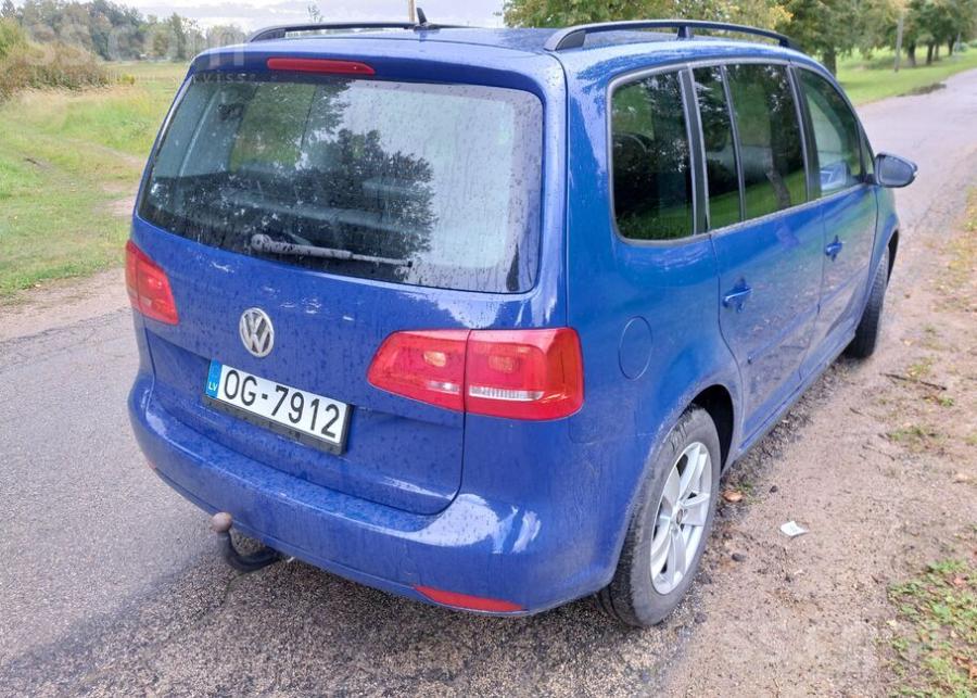 Синий Фольксваген Туран 2012 в Огре, объемом двигателя 1.60 л и пробегом 360 тыс. км за 5700 €, фото 7 на AUTOMOTO.COM.LV
