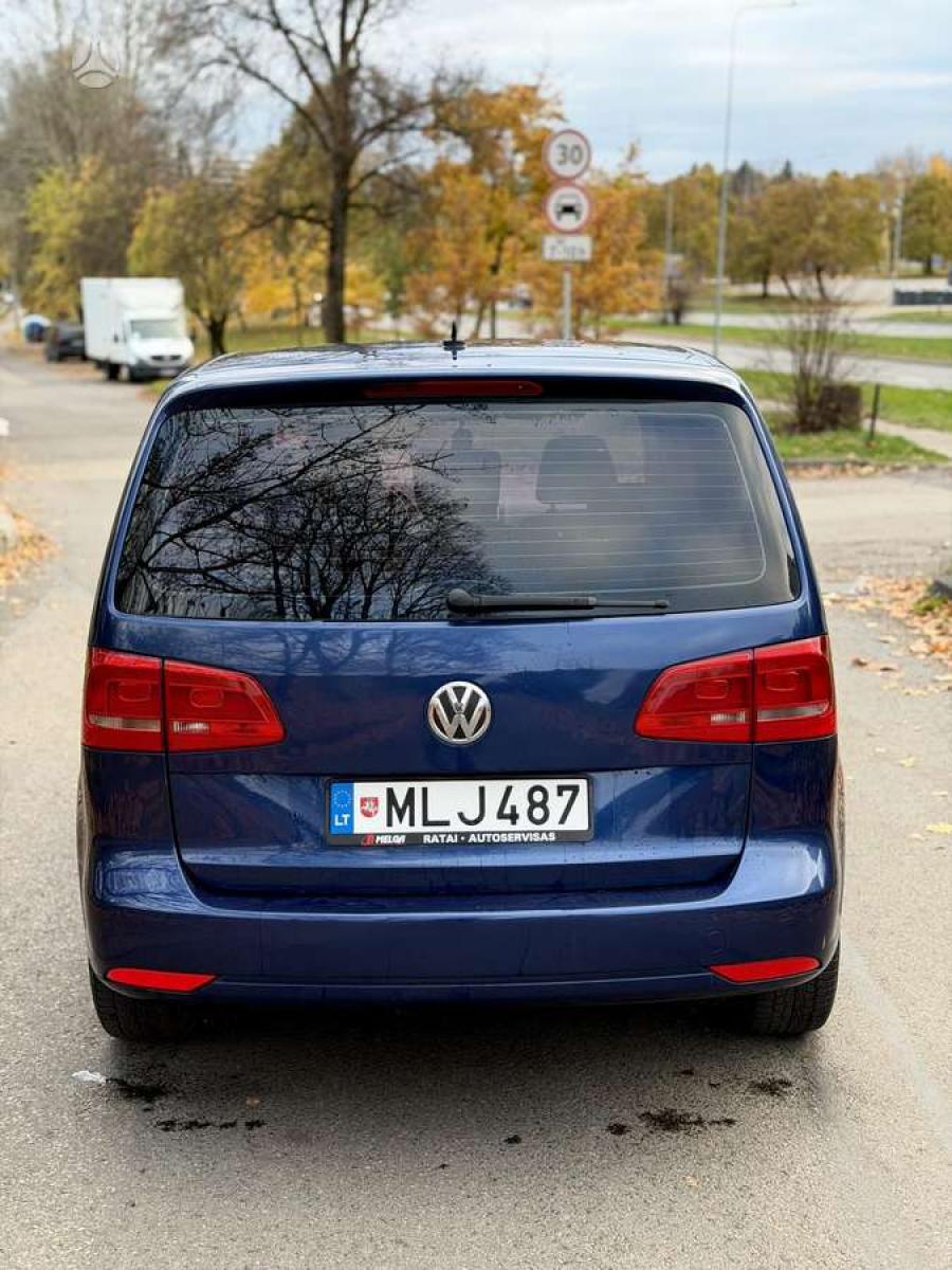 Zils Volkswagen Touran 2012 Viļņa, ar dzinēja tilpumu 0.00 L un nobraukumu 303 tūkst. km par 3300 €, foto 6 vietnē AUTOMOTO.COM.LV