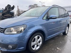 Blue Volkswagen Touran 2013 in Kaunas, with an engine capacity of 1.60 L and mileage of 203 thousand km for 5600 €, photo 9 on AUTOMOTO.COM.LV
