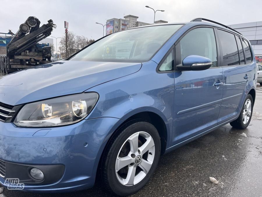 Blue Volkswagen Touran 2013 in Kaunas, with an engine capacity of 1.60 L and mileage of 203 thousand km for 5600 €, photo 9 on AUTOMOTO.COM.LV