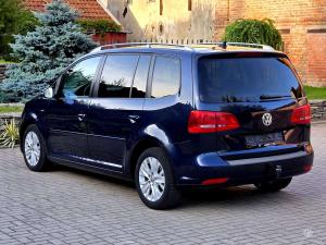 Blue Volkswagen Touran 2013 in Kedainiai, with an engine capacity of 1.97 L and mileage of 287 thousand km for 5999 €, photo 6 on AUTOMOTO.COM.LV