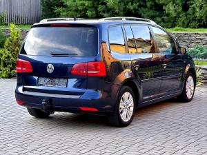 Blue Volkswagen Touran 2013 in Kedainiai, with an engine capacity of 1.97 L and mileage of 287 thousand km for 5999 €, photo 9 on AUTOMOTO.COM.LV
