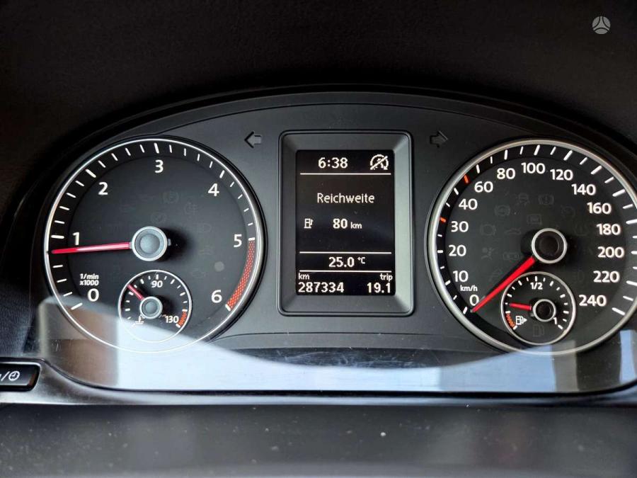 Blue Volkswagen Touran 2013 in Kedainiai, with an engine capacity of 1.97 L and mileage of 287 thousand km for 5999 €, photo 26 on AUTOMOTO.COM.LV