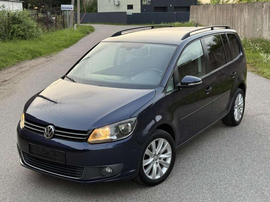 Zils Volkswagen Touran 2013 Kėdainiai, ar dzinēja tilpumu 1.97 L un nobraukumu 290 tūkst. km par 5950 €, foto 1 vietnē AUTOMOTO.COM.LV
