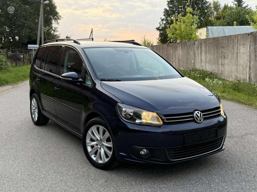 Zils Volkswagen Touran 2013 Kėdainiai, ar dzinēja tilpumu 1.97 L un nobraukumu 290 tūkst. km par 5950 €, foto 4 vietnē AUTOMOTO.COM.LV